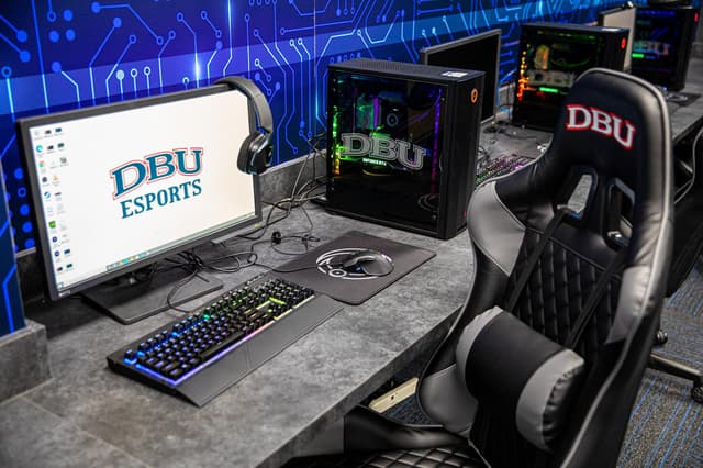 Dallas Baptist University | Stay Plugged In